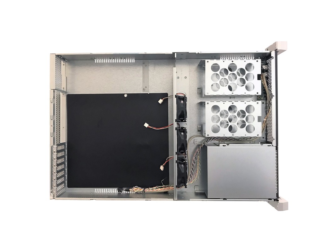 Configure a PC with In Win R200-01N 02M Rackmount Case